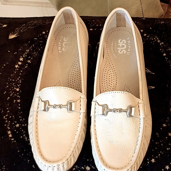 SAS | Shoes | Sas Tripad Womens Bone Colored Comfort Foot Bed Slides ...